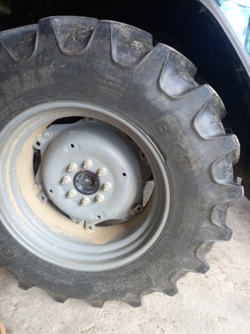 Gume BKT 380/85R30 I 320/85R20