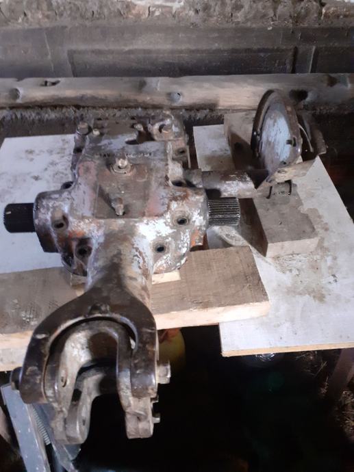 Dijelovi Za Traktor Imt 558