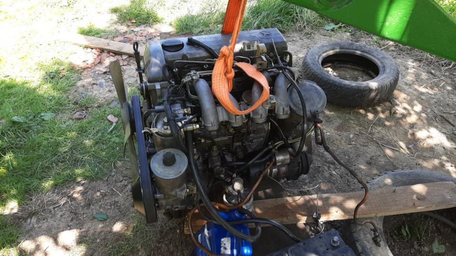 Motor mercedes om 601