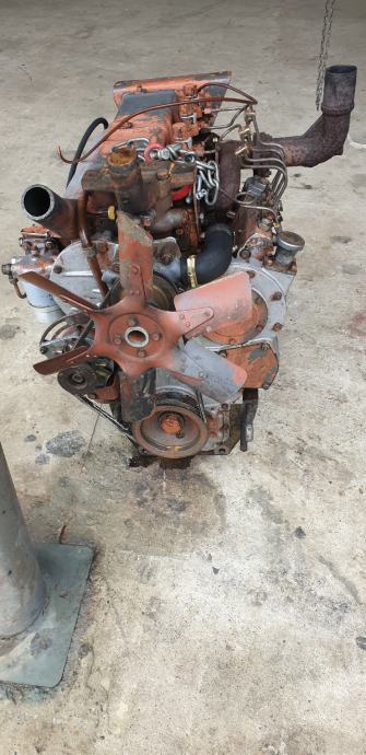 motor za traktor imt 560