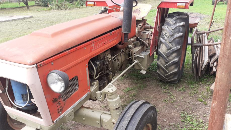 ZETOR 5711 5511 4511 BOSH PUMPU U ODLIČNOM STANJU PRODAJEM