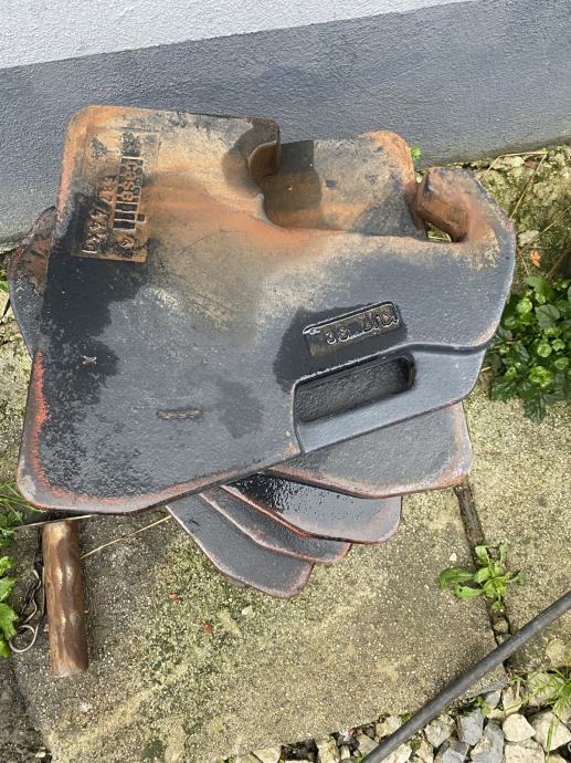 Utezi za traktor Case