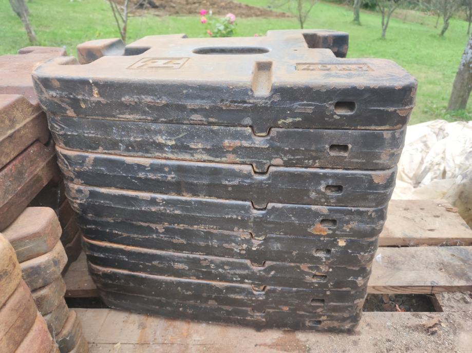 utezi za traktor Landini