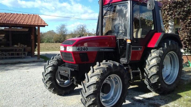 Case 4240 xl