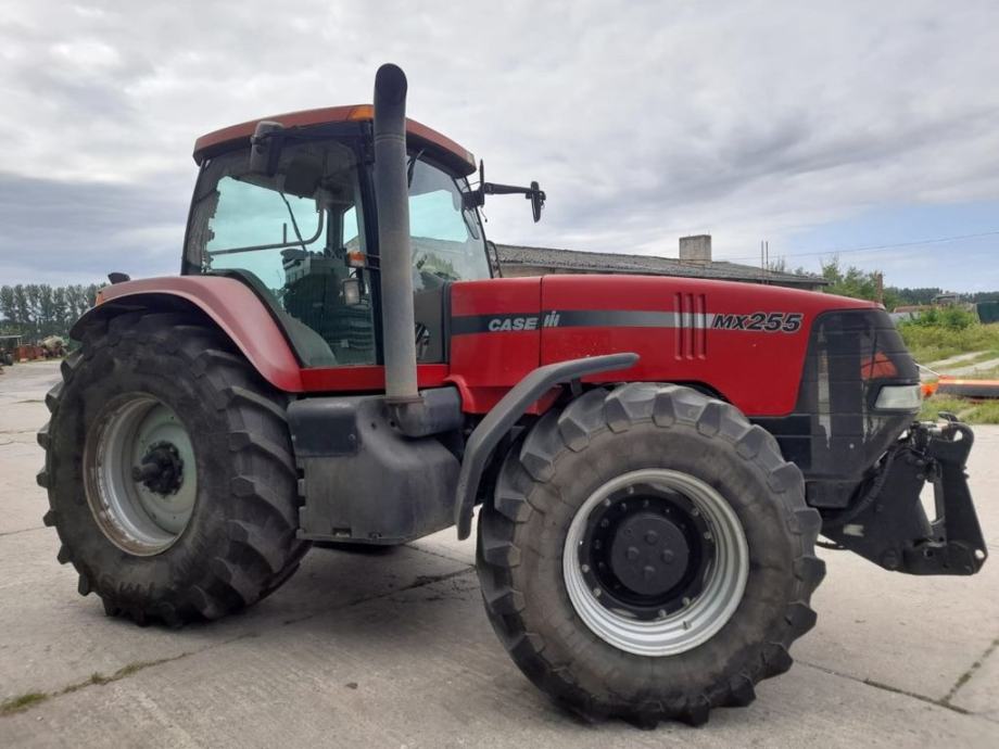 Case IH MX255