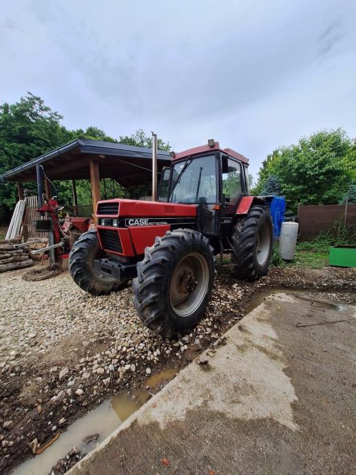 Case international 1056XL traktor