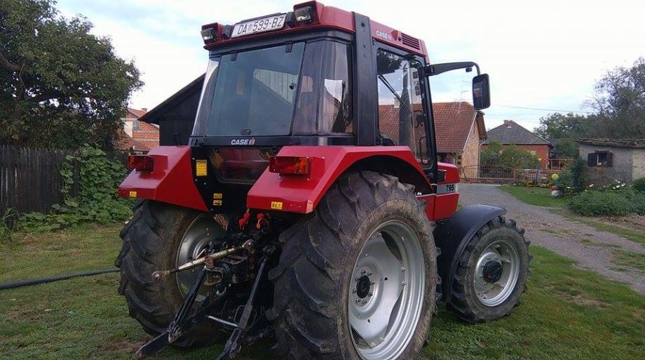 CASE INTERNATIONAL 795 XL