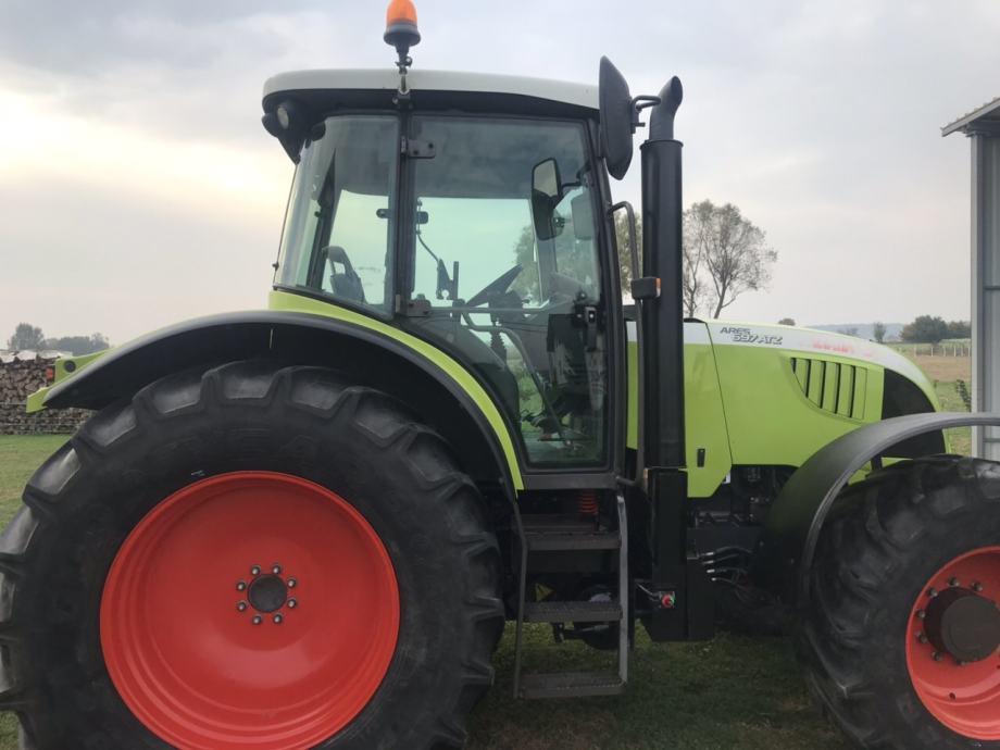 Claas ares 697