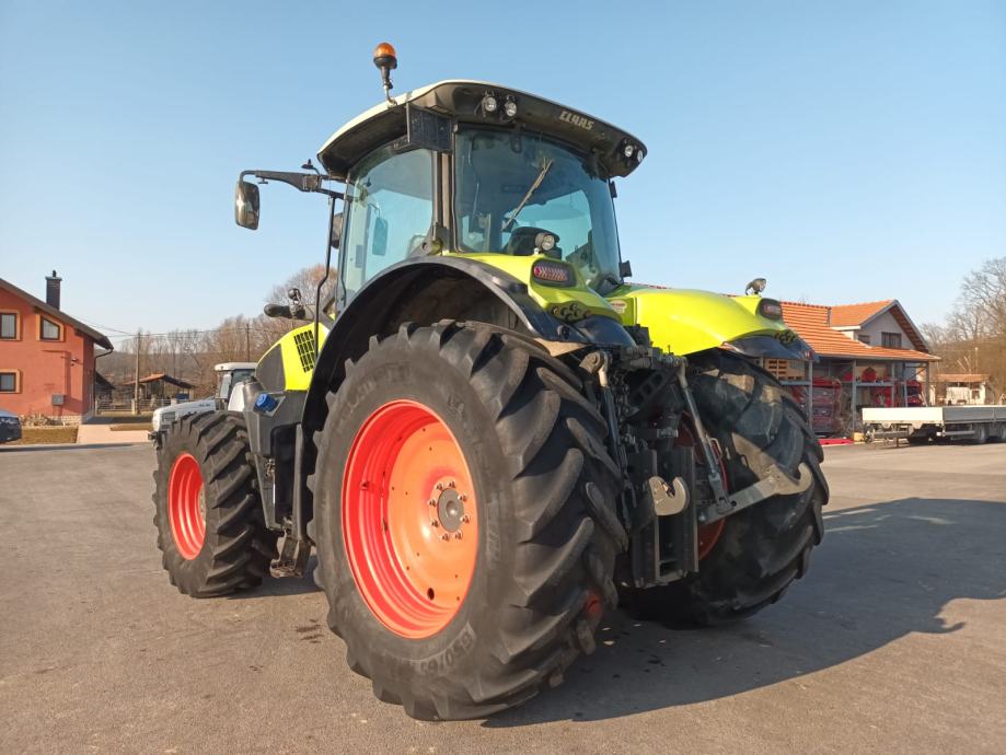 CLAAS AXION 800 Hexashift