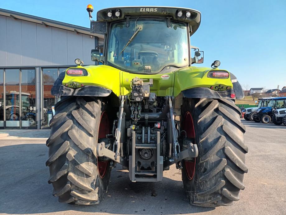CLAAS AXION 800 Hexashift