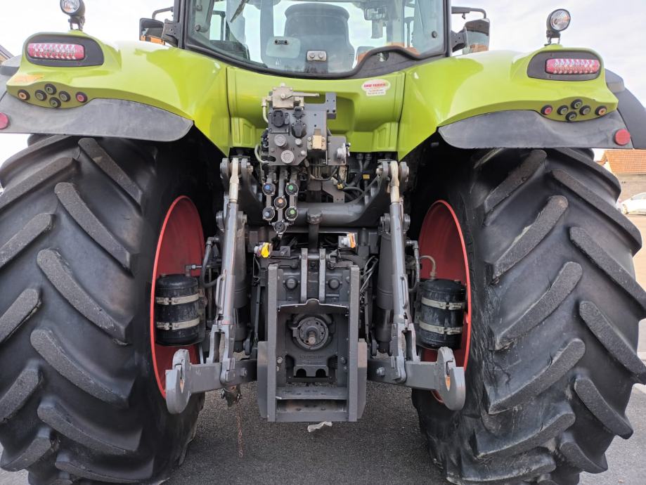 CLAAS AXION 800 Hexashift