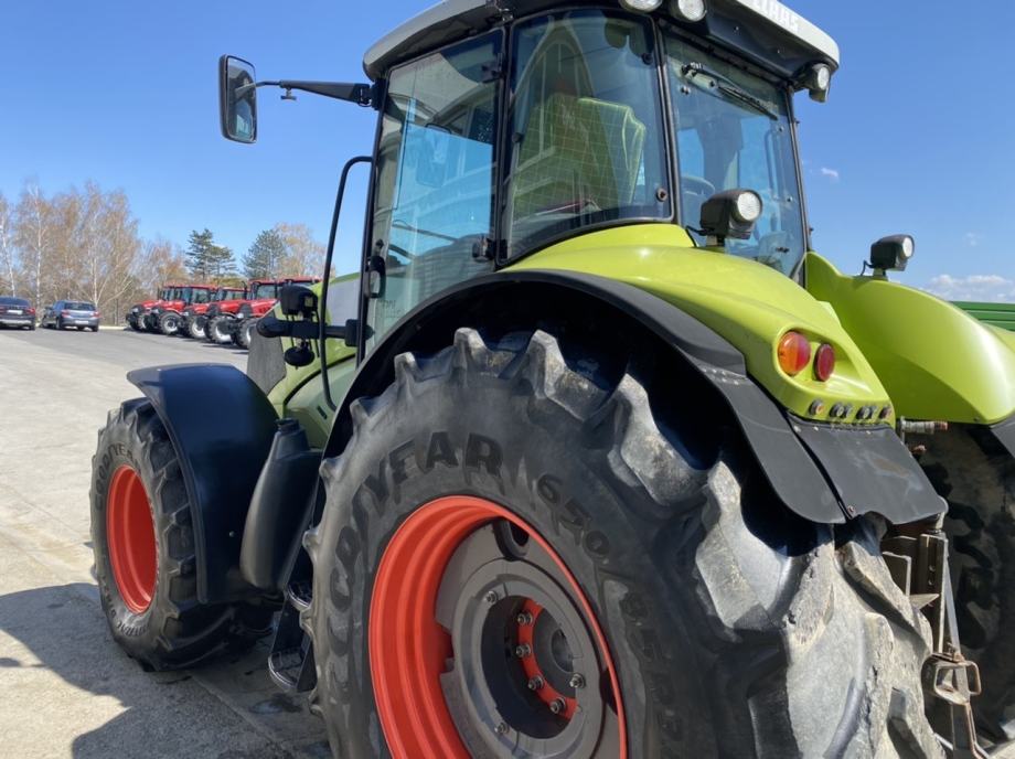 CLAAS AXION 840