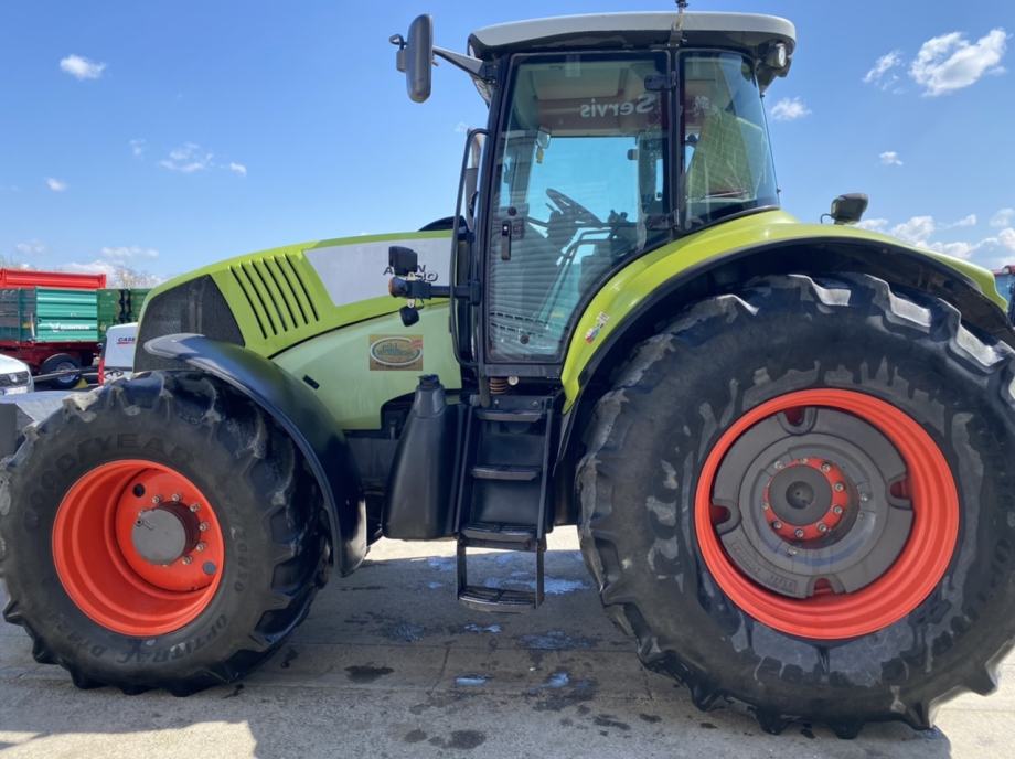 CLAAS AXION 840
