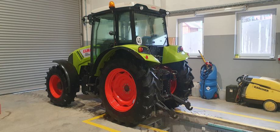 CLAAS AXOS 330