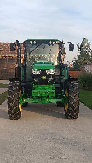 JOHN DEERE 6115 M