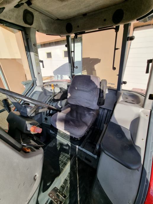 Massey Ferguson MF 4235