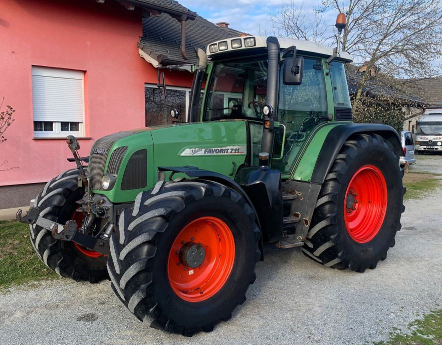 FENDT 711 VARIO KLIMA 53KM/H PRED.HIDRAULIK,TLS TOP STANJE KAO NOV