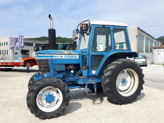 FORD 7700