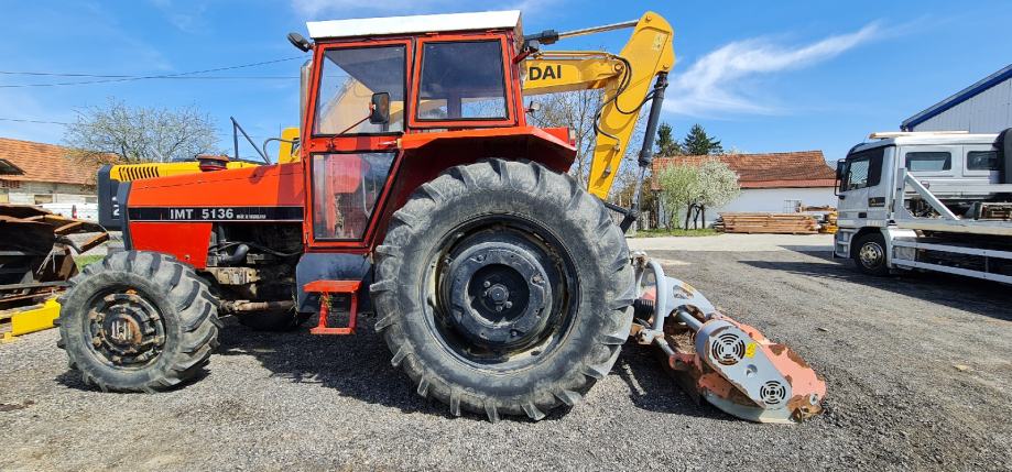 IMT 5136 - S MALČEROM 220cm