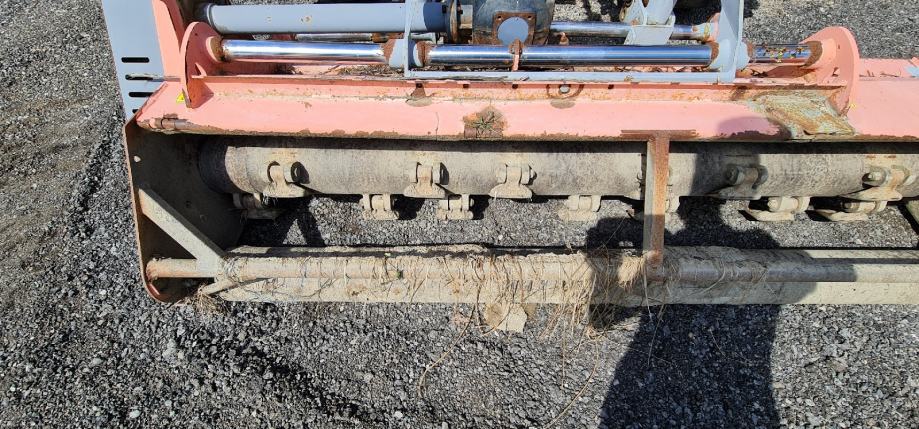 IMT 5136 - S MALČEROM 220cm