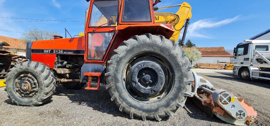 IMT 5136 - S MALČEROM 220cm