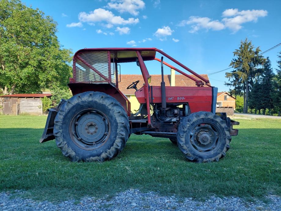 IMT 577 DV sa šumskom opremom