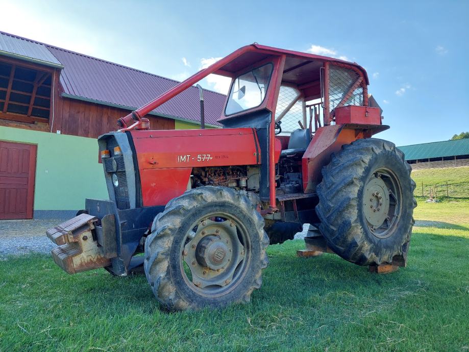 IMT 577 DV sa šumskom opremom
