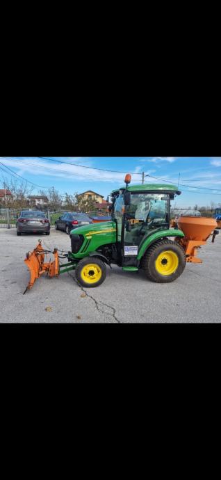 John Deere 3520