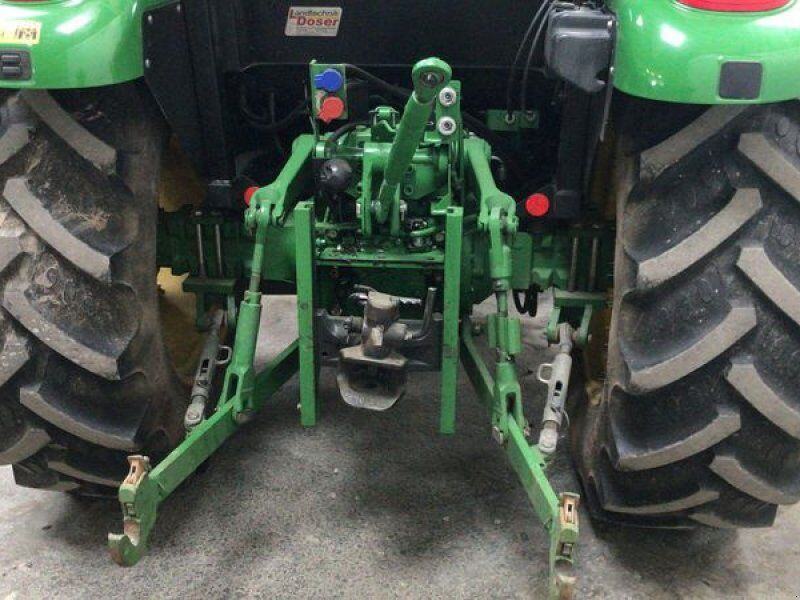 John Deere 5075 E