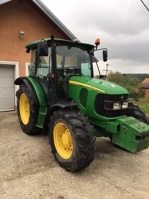 John Deere 5720