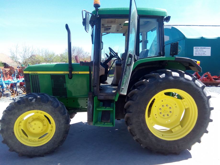 JOHN DEERE 6110 SE