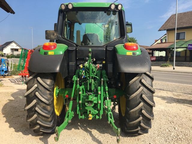 JOHN DEERE 6125 M
