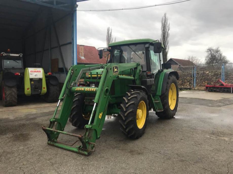 John Deere 6210