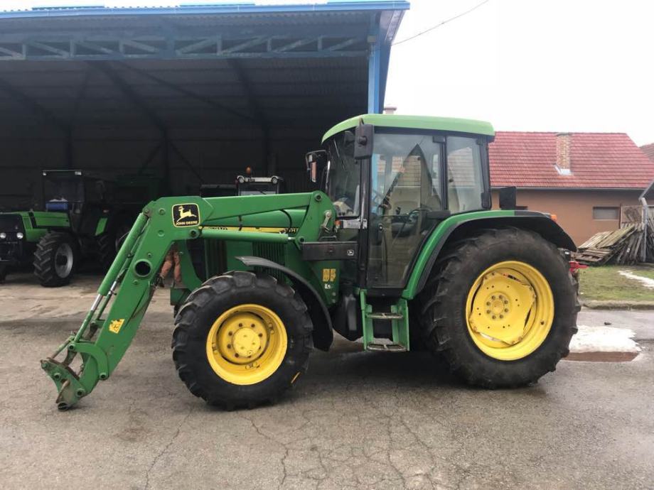 John Deere 6210