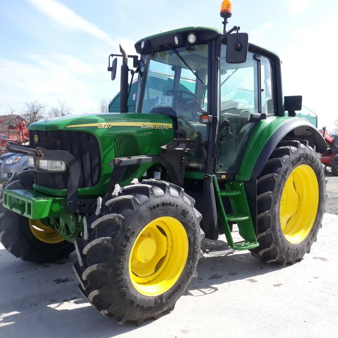 JOHN DEERE 6320 s UTOVARIVAČEM