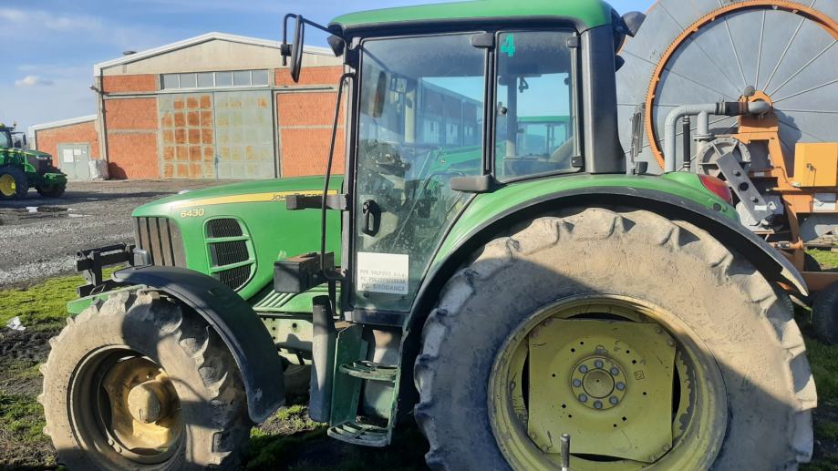 John Deere 6430