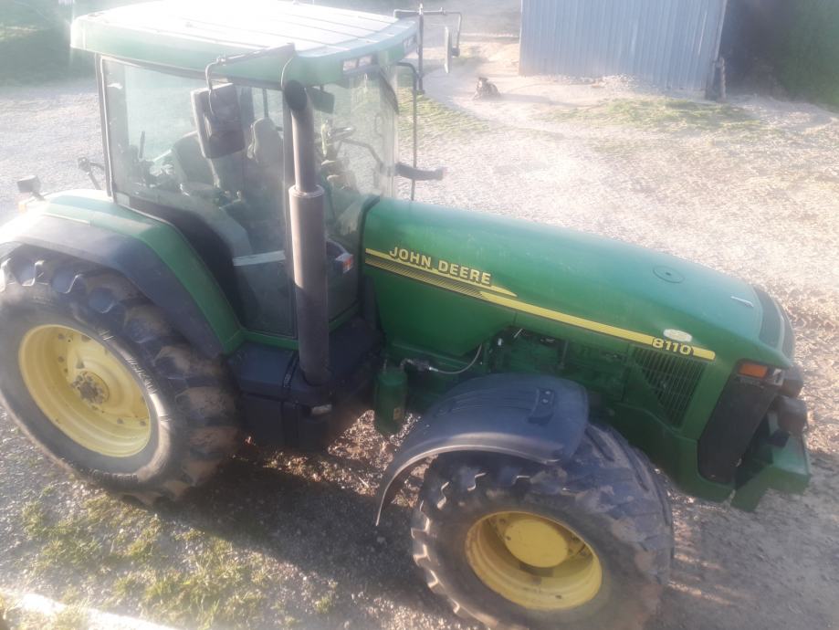 John Deere 8110