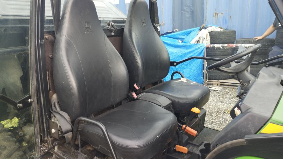 JOHN DEERE GATOR XUV 855D