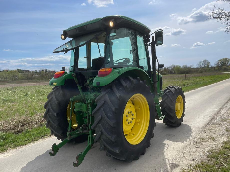 Traktor Jd 5820