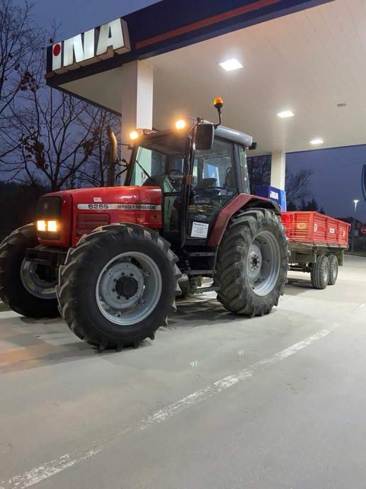 Massey Fergusan sa tandem prikolicom