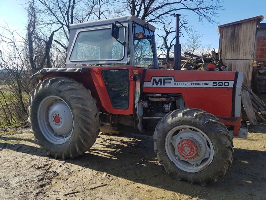 Massey Ferguson 590