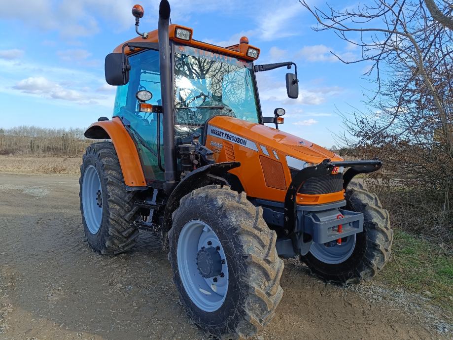 Massey Ferguson 6445 Dyna6 2012god SA UTOVARIVAČEM