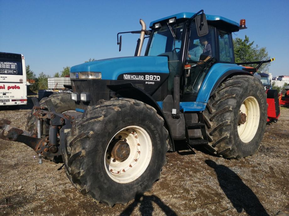 New Holland 8970