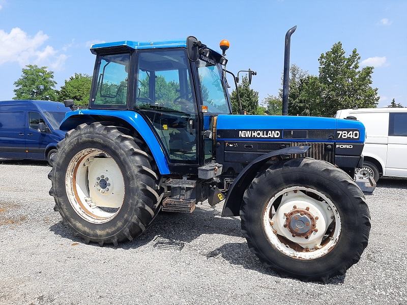 NEW HOLLAND FORD 7840