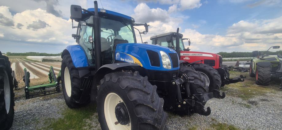 New Holland T-6070. 2010Godina Top stanje!