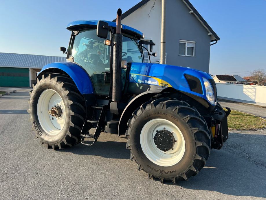 NEW HOLLAND T7060 / ODLICNO STANJE/ NOVE GUME
