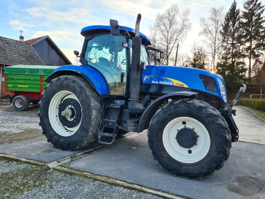 Traktor New Holland T7060