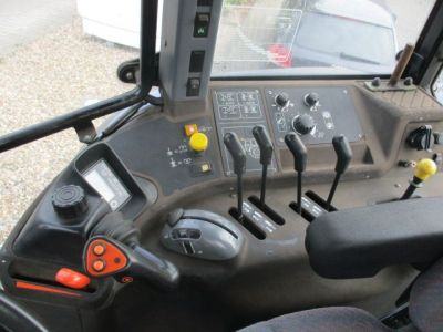 New Holland TM 115