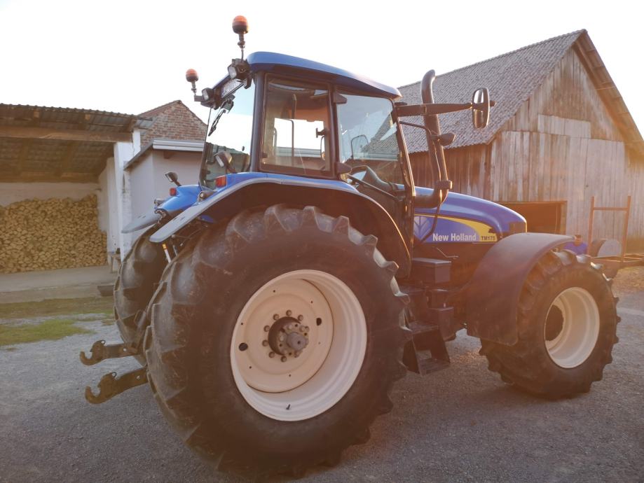 New Holland TM 175