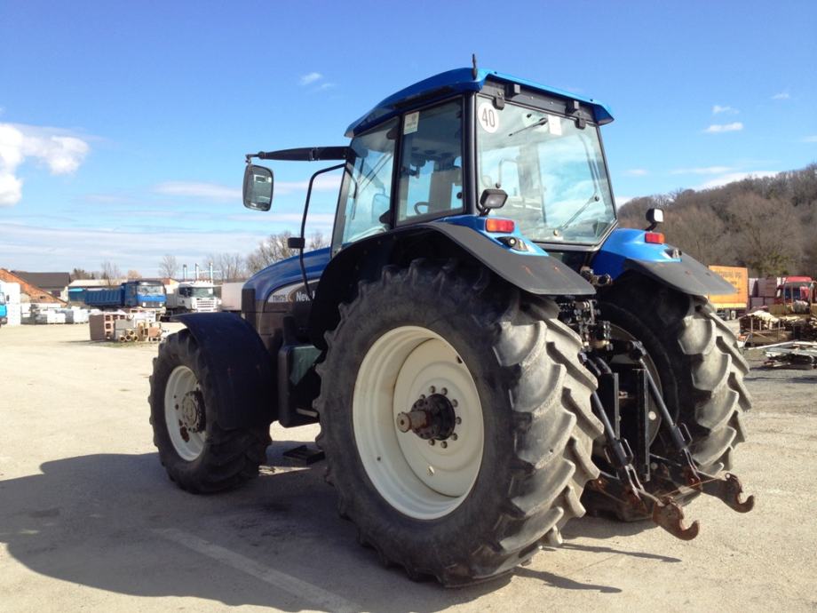 New Holland TM 175